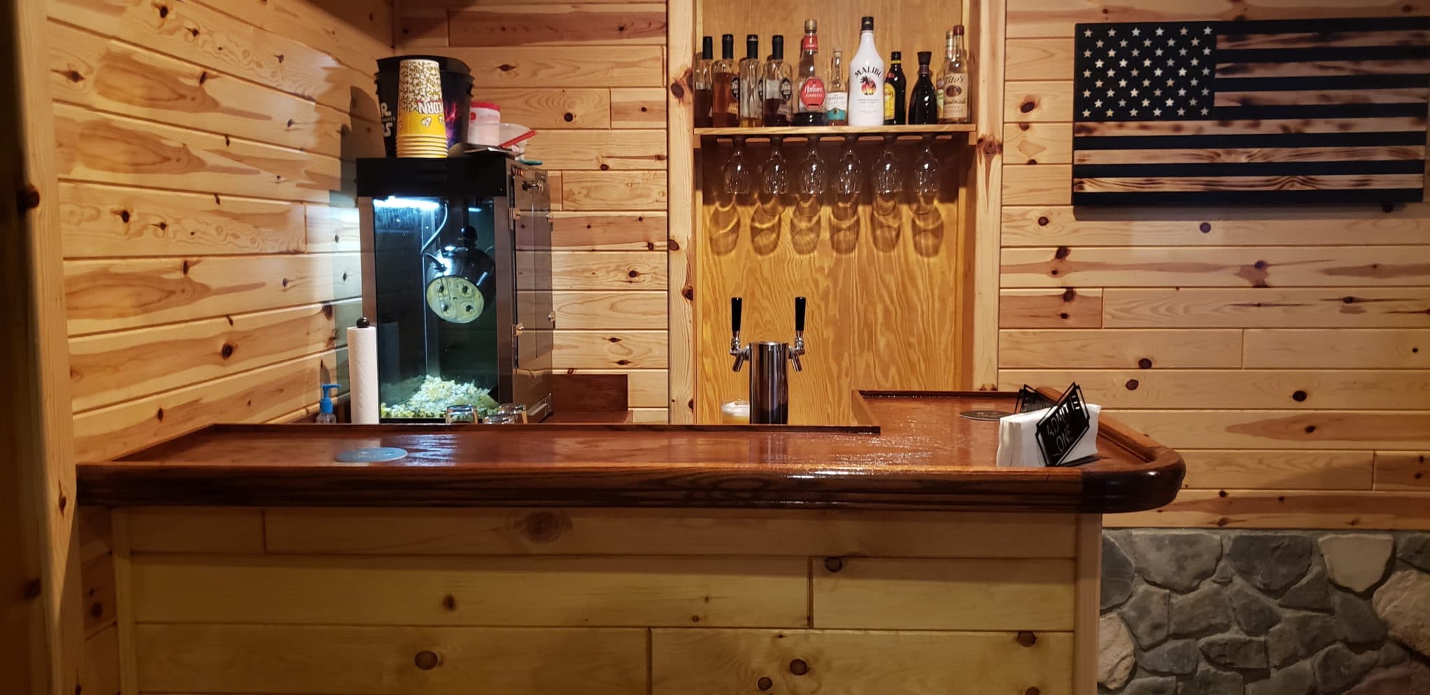 BR158 Red Oak Bar Rail Molding & Radius Corner - Hardwoods Incorporated