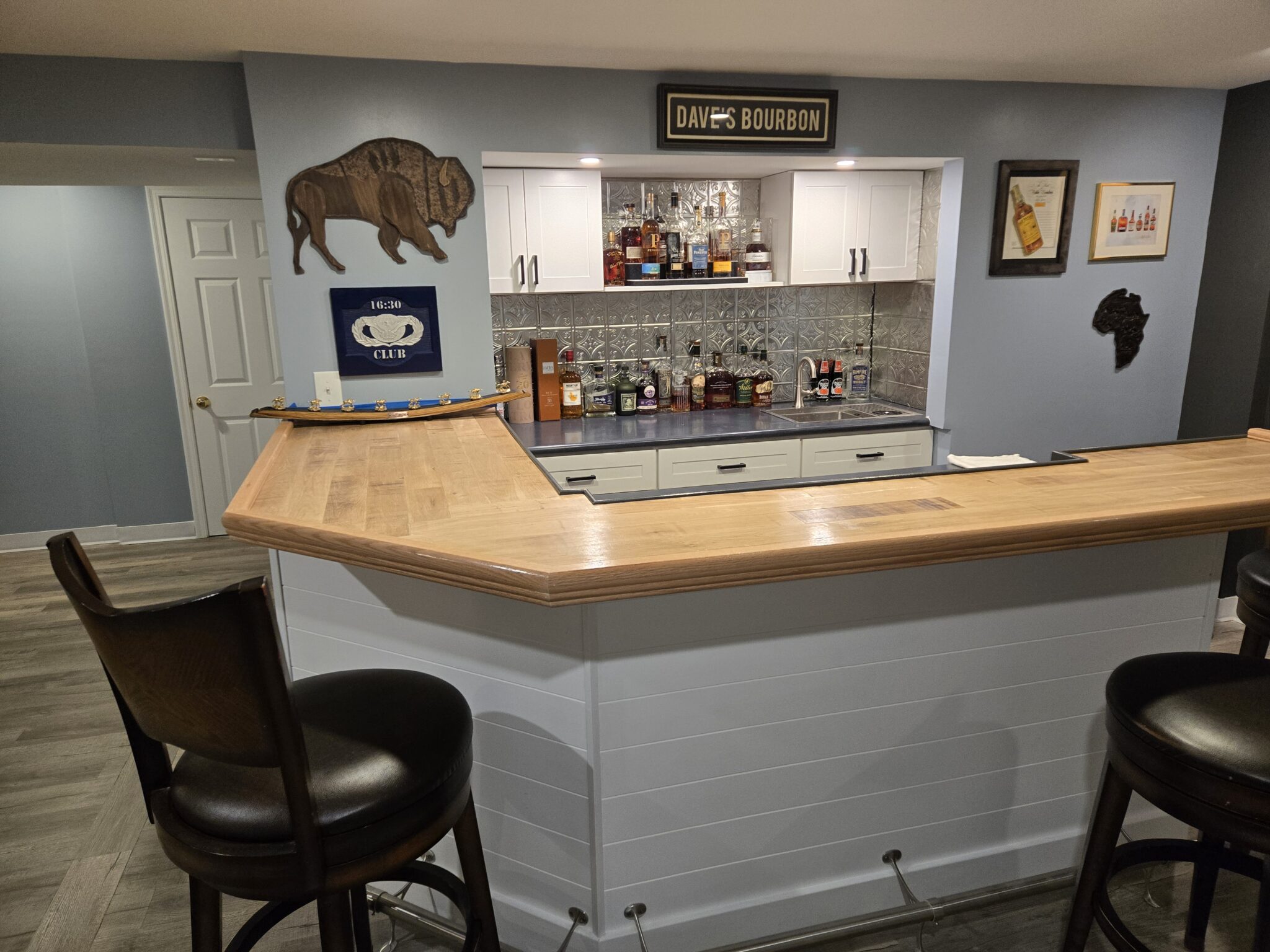 Bar Building 101: Major Parts of a Typical Bar - Hardwoods Incorporated